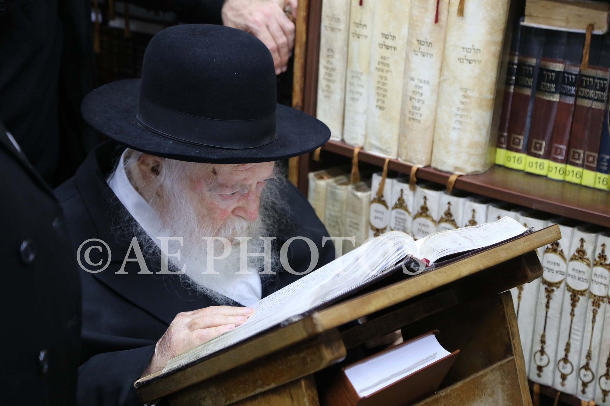 Gedolim pictures and gedolim photos at great prices. Large selection ...